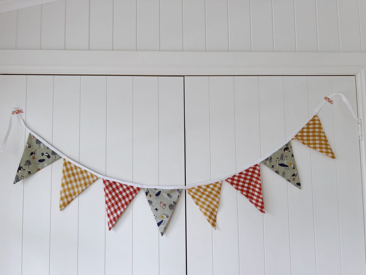Make your own birthday bunting - Courtney Adamo